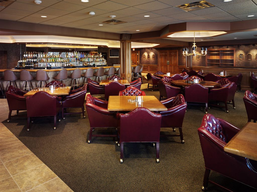 Dining at Avalon at Squaw Creek - Avalon Golf & Country Club